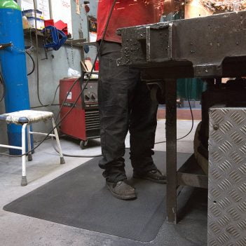 Diamond Tread, Anti-fatigue Welding Mats | COBA